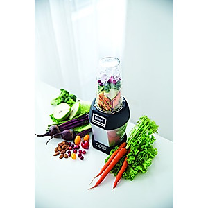 Nutri Ninja Pro Personal Blender with 900 Watt Base and Vitamin and Nutrient Extraction for Shakes and Smoothies with 18 and 24-Ounce Cups (BL450)