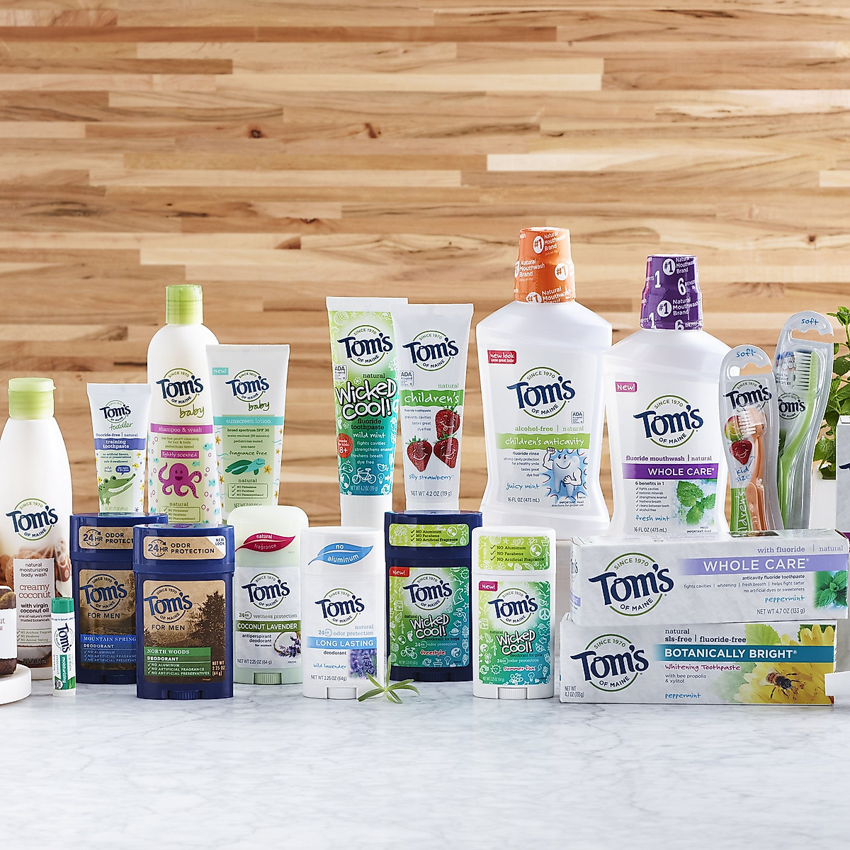 Tom's of Maine Whole Care Fluoride Toothpaste, Natural Toothpaste, Whitening Toothpaste, Spearmint, 4.7 Ounce, 2-Pack