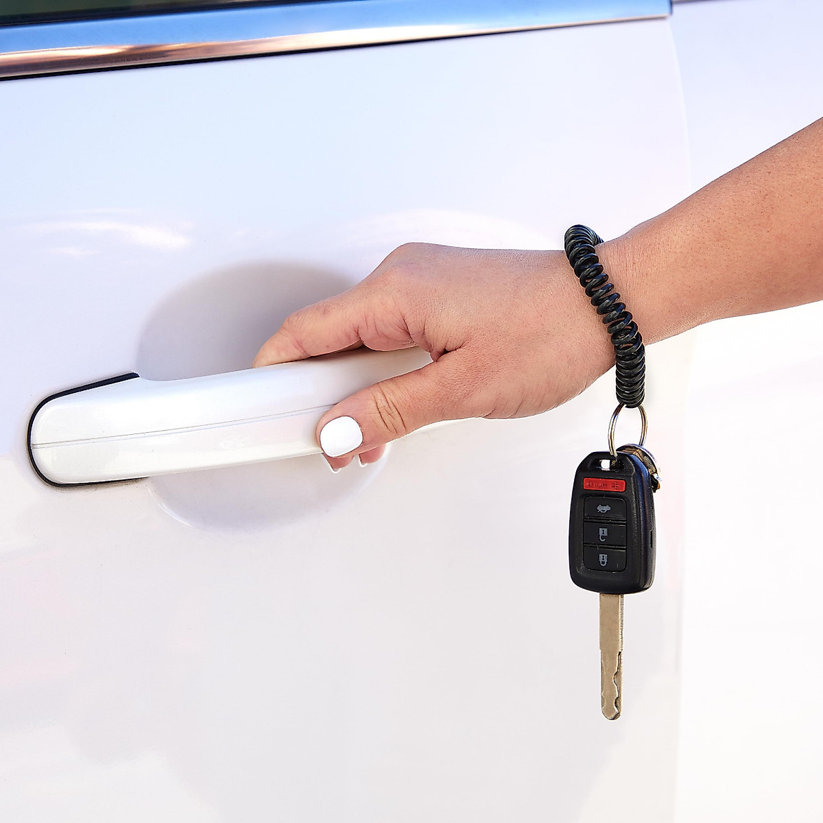 Juvale 100 Pack Spiral Coil Wrist Keychains, Stretchy Wristband Bracelet Key Rings (Black)