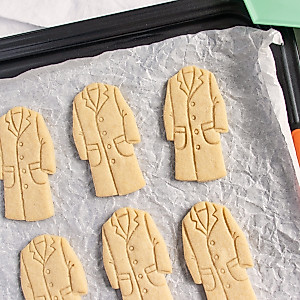 Laboratory Coat cookie cutter, 1 piece - Bakerlogy