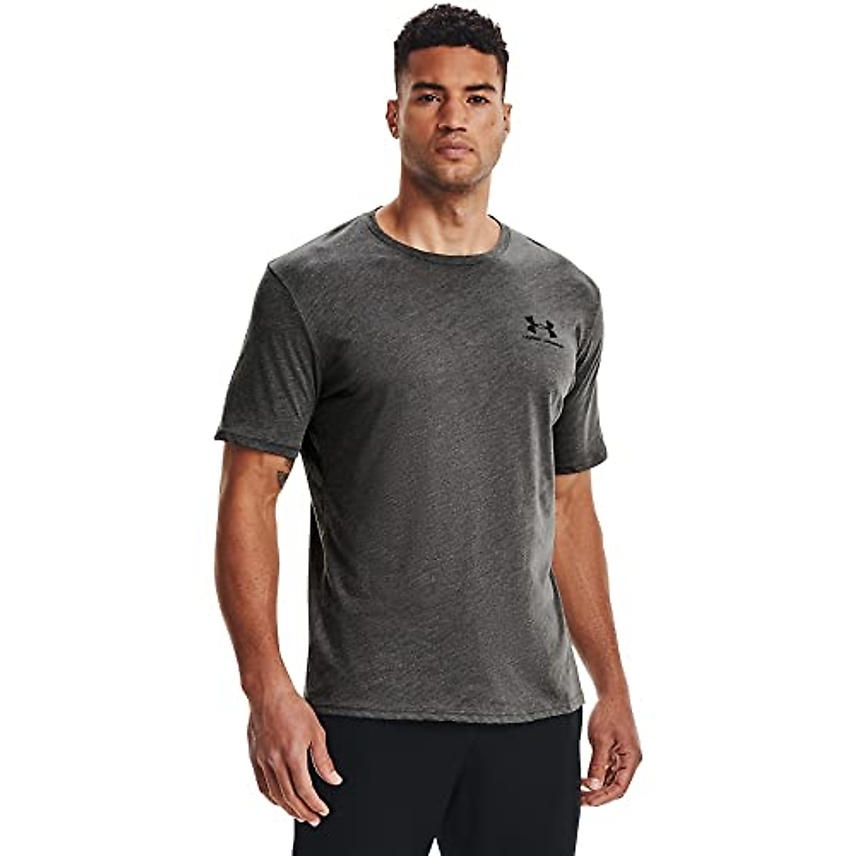 Under Armour Men Sportstyle Left Chest, Super Soft Men's T Shirt for Training and Fitness, Fast-Drying Men's T Shirt with Graphic