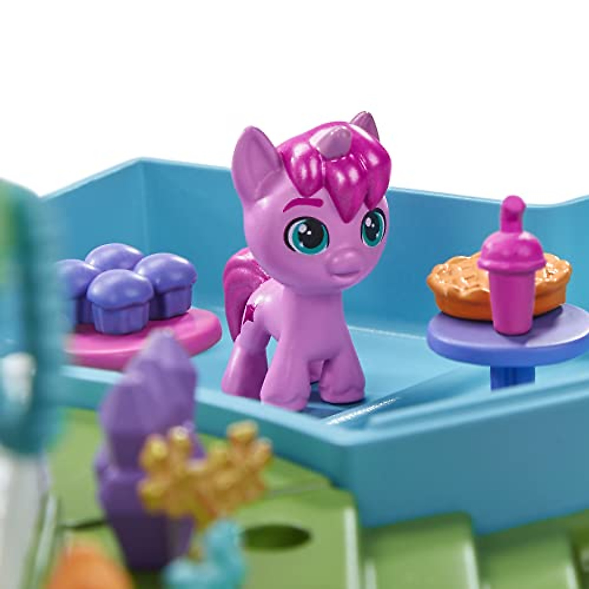 My Little Pony Mini World Magic Epic Crystal Brighthouse Toy, Buildable Playset with 5 Collectible Figures, for Kids Ages 5 and Up