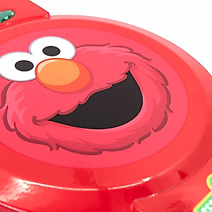 Uncanny Brands Elmo Waffle Maker - Officially Licensed Sesame Street Figures Elmo Face Small Waffle Iron, Kitchen Small Appliances - 7" Round Waffle Makers