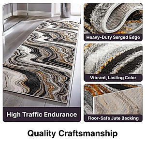 Well Woven Werrick Grey & Gold Striated Marble Pattern Area Rug (5'3" x 7'3")