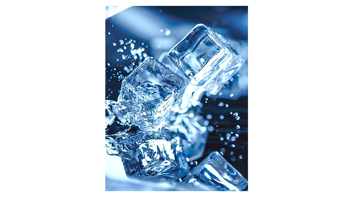 DomeStar Fake Ice Cubes - Realistic Acrylic Ice for Decor & Events