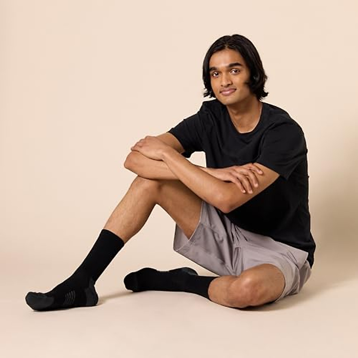 Amazon Essentials Men's Performance Comfortable Cotton Cushioned Breathable Athletic Crew Sports Socks, 6 Pairs, Black, 6-12