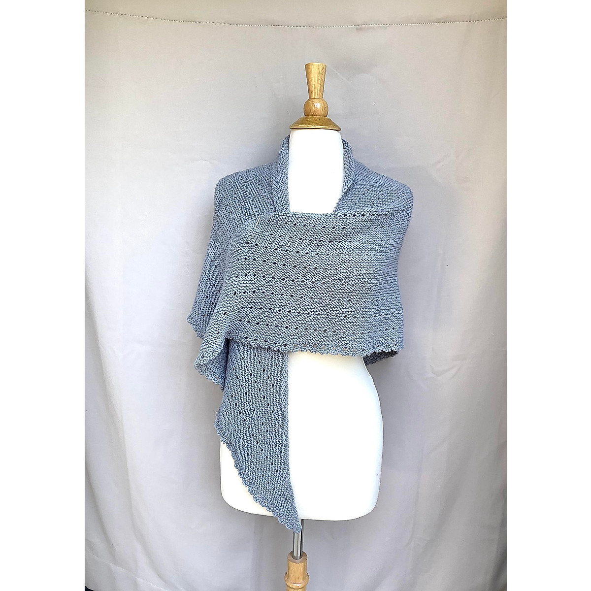 Gray Shawl Wrap in Merino Wool, Hand Knit Shoulder Shawl or Large Scarf with Scallop Lace Design, Vintage Style