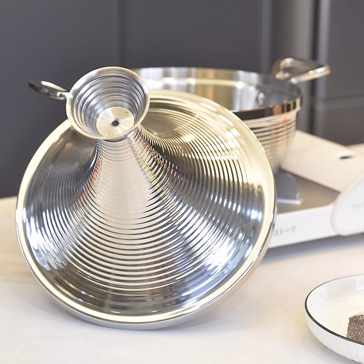 Hgjgwqh Moroccan Tagine Cooking Pot, 304 Stainless Steel Non Stick Tagine Pot with Cone-Shaped Closed Lid Large Moroccan Cooker Handmade Stovetop Pot,Gold,27cm