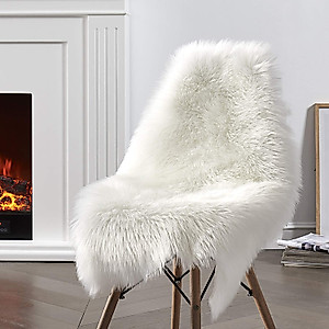 Ciicool Faux Sheepskin Rugs Soft Faux Fur Rug White Fluffy Chair Couch Cover Fuzzy Carpet for Bedroom Floor Sofa Living Room 2x3 Feet