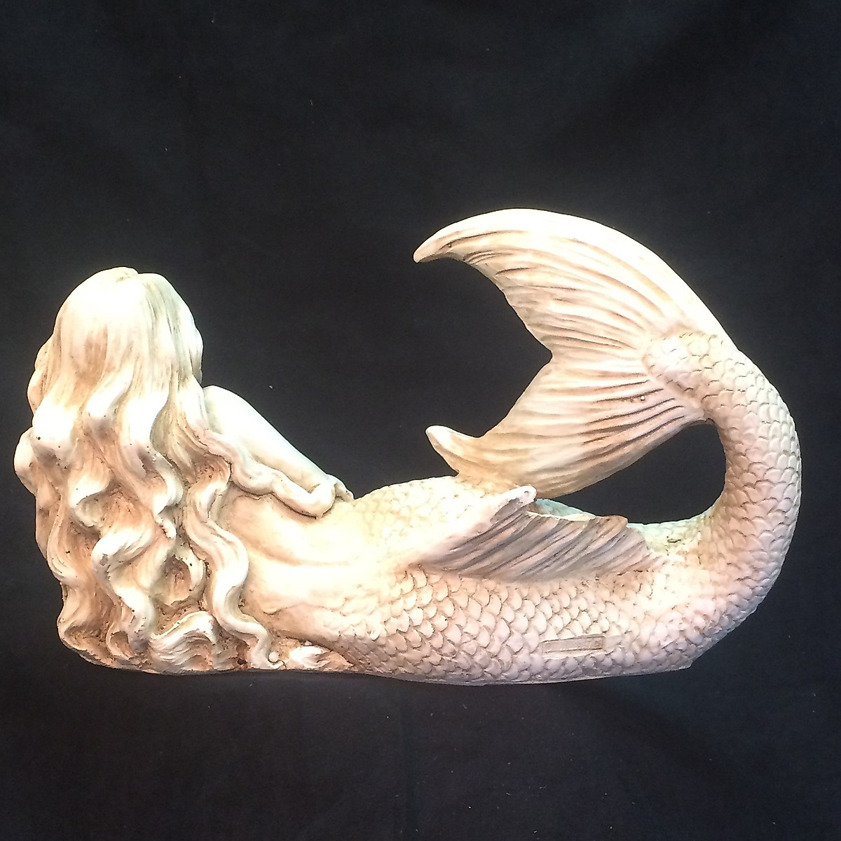 Life's A Beach 97035 Mermaid On Her Side with Table Top Base Antique White Finish Beach and Pool Figurine Statue