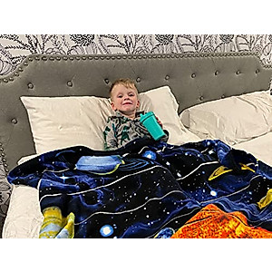 Dawhud Direct Solar System Fleece Blanket for Bed, 50" x 60" Space Fleece Throw Blanket for Boys, Men, Unisex and Kids - Super Soft Plush Planetary Blanket Throw Fleece Blanket for Planet Lovers