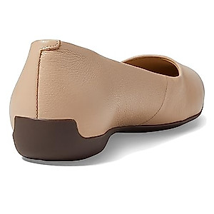 Marc Joseph New York Bedford ST Fashionable Sandals for Women – Anti-Slip Rubber Driver Sole – Round Toe Nude Napa 8 M