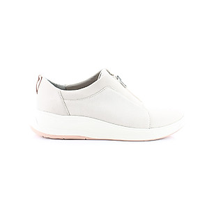 BZees Women's Take It Easy Sneaker, Taupe Shimmer, 8.5