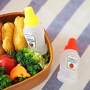 Littryee 2PCS Mini Ketchup Bottles, Refillable Salad Dressing Tomato Ketchup Squeeze Containers Bottle, Portable Condiments Jars Salad Dressing Container Bottle for Kids Adults Bento Box