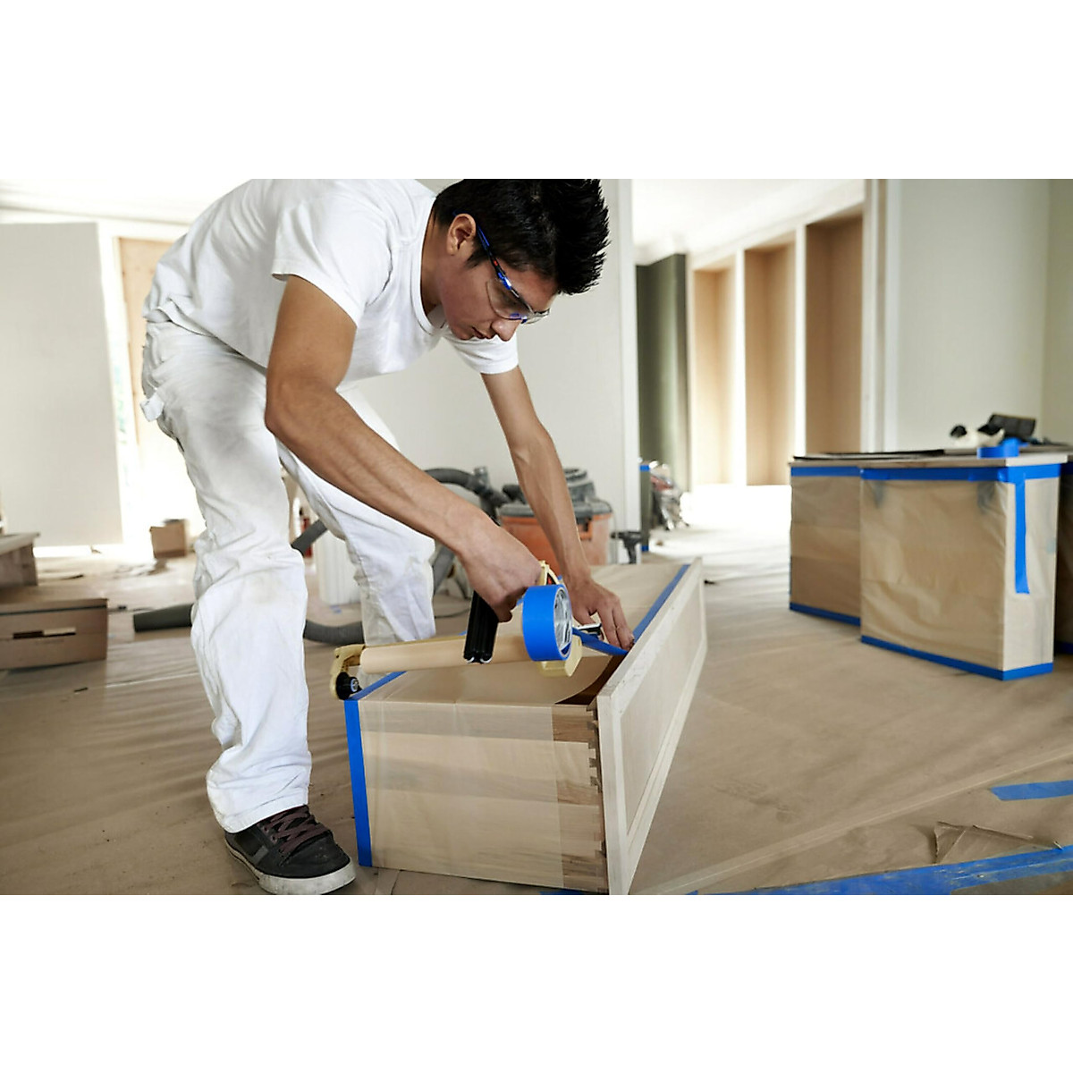 3M Hand-Masker Masking Plastic, 12 in x 120 yds, Easy To Wrap Around Objects, No Paint Bleed-Through, Minimize Messy Clean-Up, Waterproof, 1 Roll (MPL12)