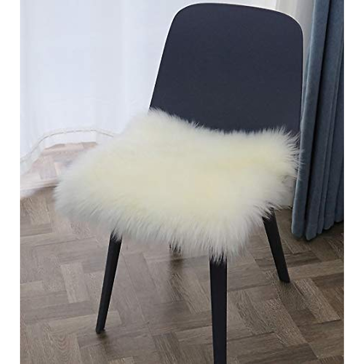 Fur Chair Cushion 20 x 20 inch, Square Fur Seat Cushion, Super Soft Faux Sheepskin Chair Cover Chair Seat Pad, White Fluffy Rug for Children's Room, Dog/Cat Bed Mat, Bedroom, Sofa and More