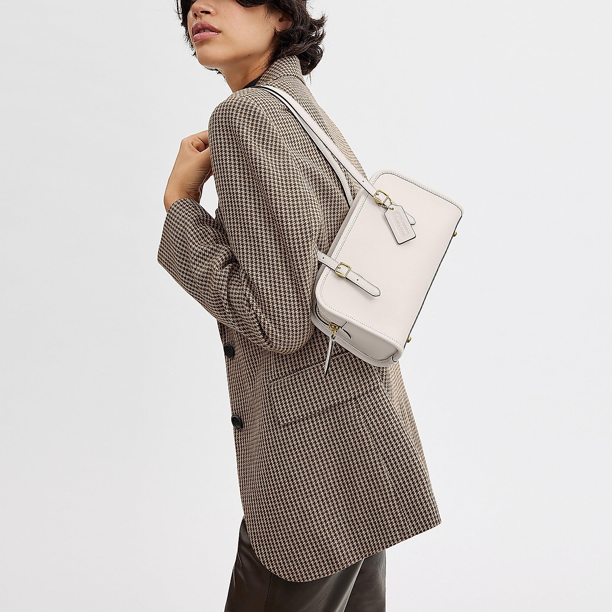 Coach Swing Zip, Chalk