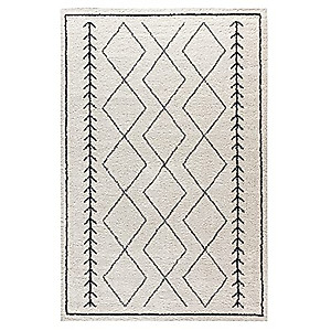 Merrick Lane 5' x 7' Ivory and Black Geometric Style Bohemian Shag Area Rug