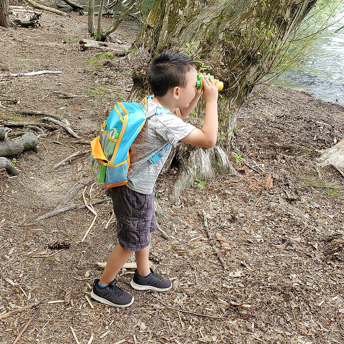 Melissa & Doug Let’s Explore Hiking Play Set – 23 Pieces Toddler Nature Toys, Hiking Toys for Kids Ages 3+