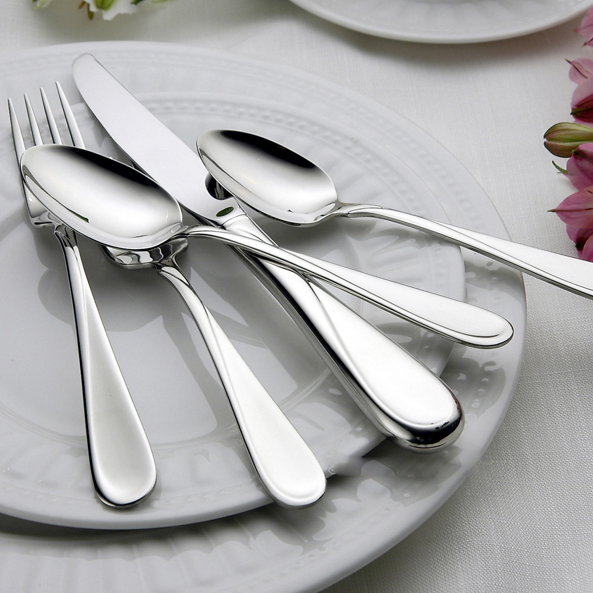 Oneida Flatware Flight, Teaspoons, Set of 6 & Flight Everyday Flatware Salad Forks, Set of 4