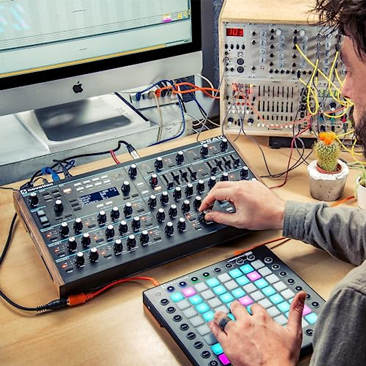 Novation Peak 8-Voice Desktop Polyphonic Synthesiser with 2 LFOs per voice, 16-slot modulation matrix, 3 analogue distortion points, and digital effects