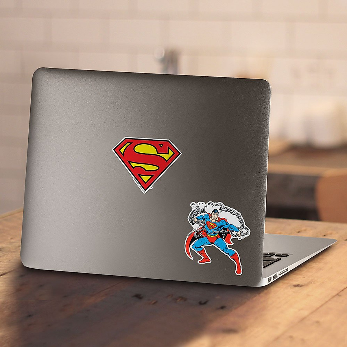 Toddler Superman Classic Logo T Shirt & Stickers (4T)