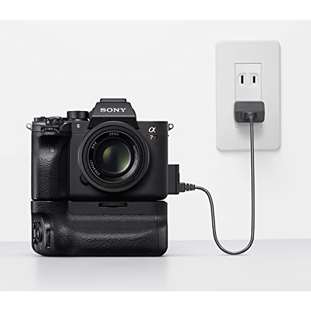 Sony Alpha 7R IVA Full Frame Mirrorless Interchangeable Lens Camera w/High Resolution 61MP Sensor, up to 10FPS with Continuous AF/AE Tracking (Renewed)