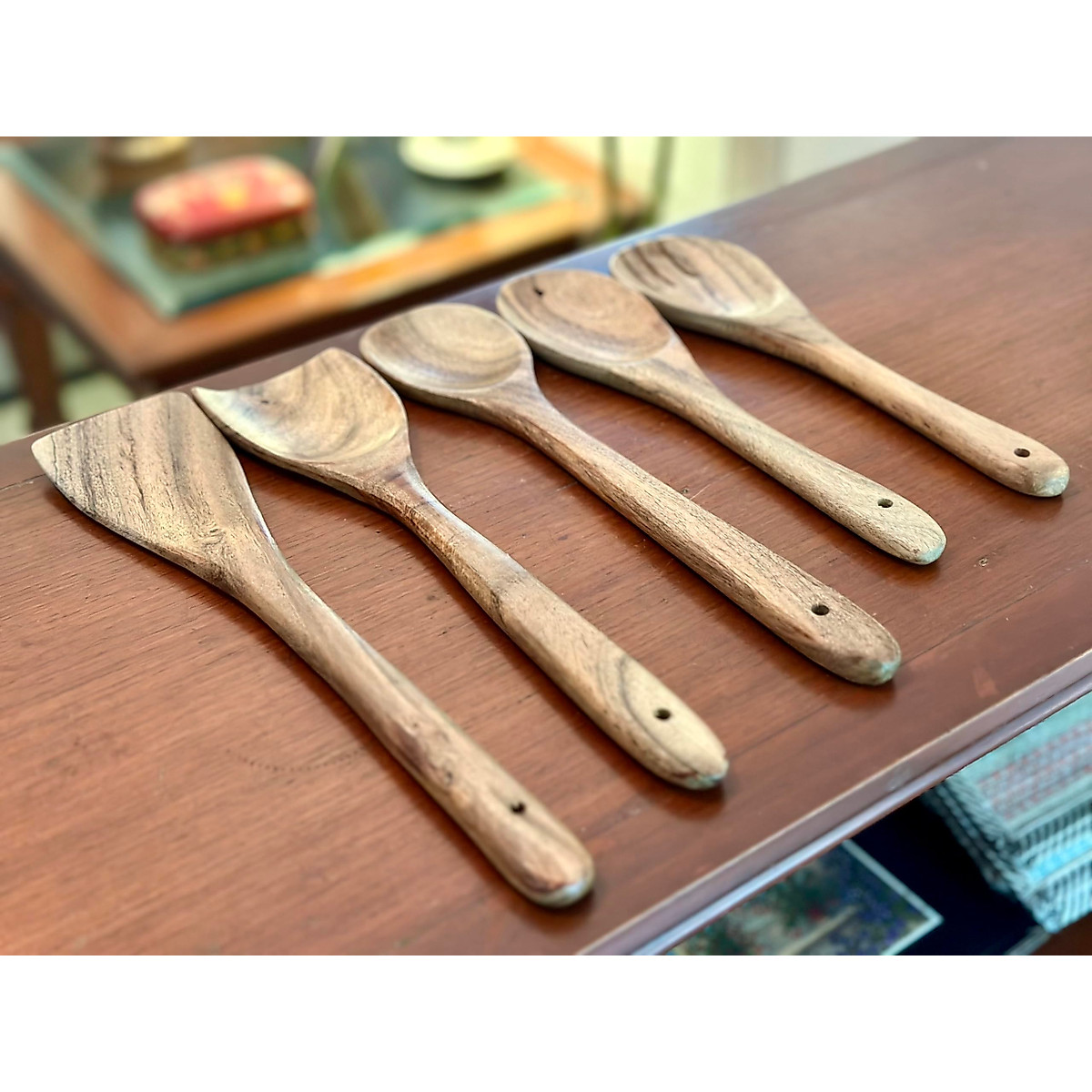 5 Piece Non-Stick Acacia Wooden Cutlery Spoon Set For Cooking, Wood Kitchen Utensils Salad Spoon Fork & Turner, Ladle & Flat Spatula Set, Long Handle Cookware Tools, 12 & 10 Inch, Natural Brown