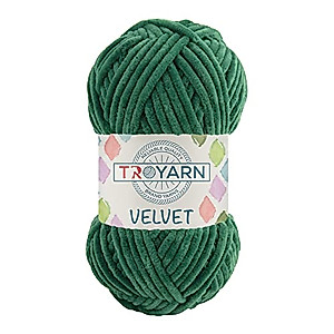 Troyarn Velvet Chenille Baby Blanket Yarn Amigurumi Yarn for Crocheting and Knitting Super Bulky 100 gr (132 yds) (10126 - Green)