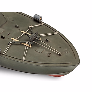 Revell 85-0319 PT-109 Patrol Torpedo Boat Commanded by LTJG John F. Kennedy Model Military Ship Kit 1:72 Scale 146-Piece Skill Level 5 Plastic Model Building Kit, Green