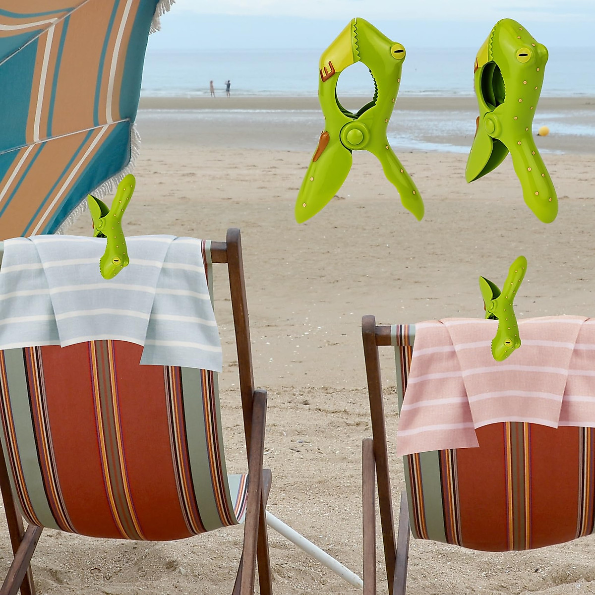 Beach Towel Clips for Chair Secure Clips for Beach Chairs Jumbo Size Plastic Clothes Pegs for Pool Lounger (Frog-A)