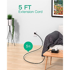 Power Strip Surge Protector - Flat Plug, Wall Mount, 8 Wide Outlets with 4 USB Ports (1 USB C), 5FT Heavy Duty Extension Cord with Multiple Outlets, Charging Station Overload Protection for Home Dorm