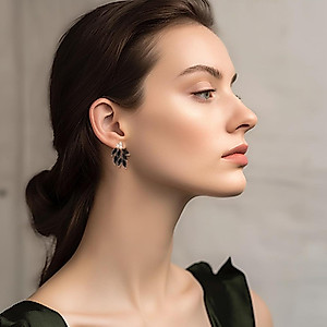 Black Rhinestone Stud Earrings for Women Small Dainty Crystal Cluster Drop Earrings for Girls Cute Costume Jewelry for Bridal Wedding Party Gift