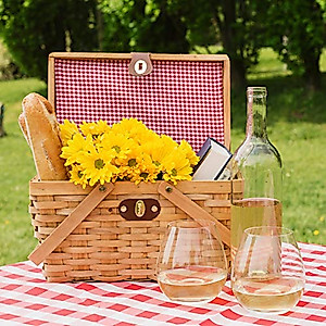 Vintiquewise.com Gingham Lined Woodchip Picnic Basket with Lid and Movable Handles