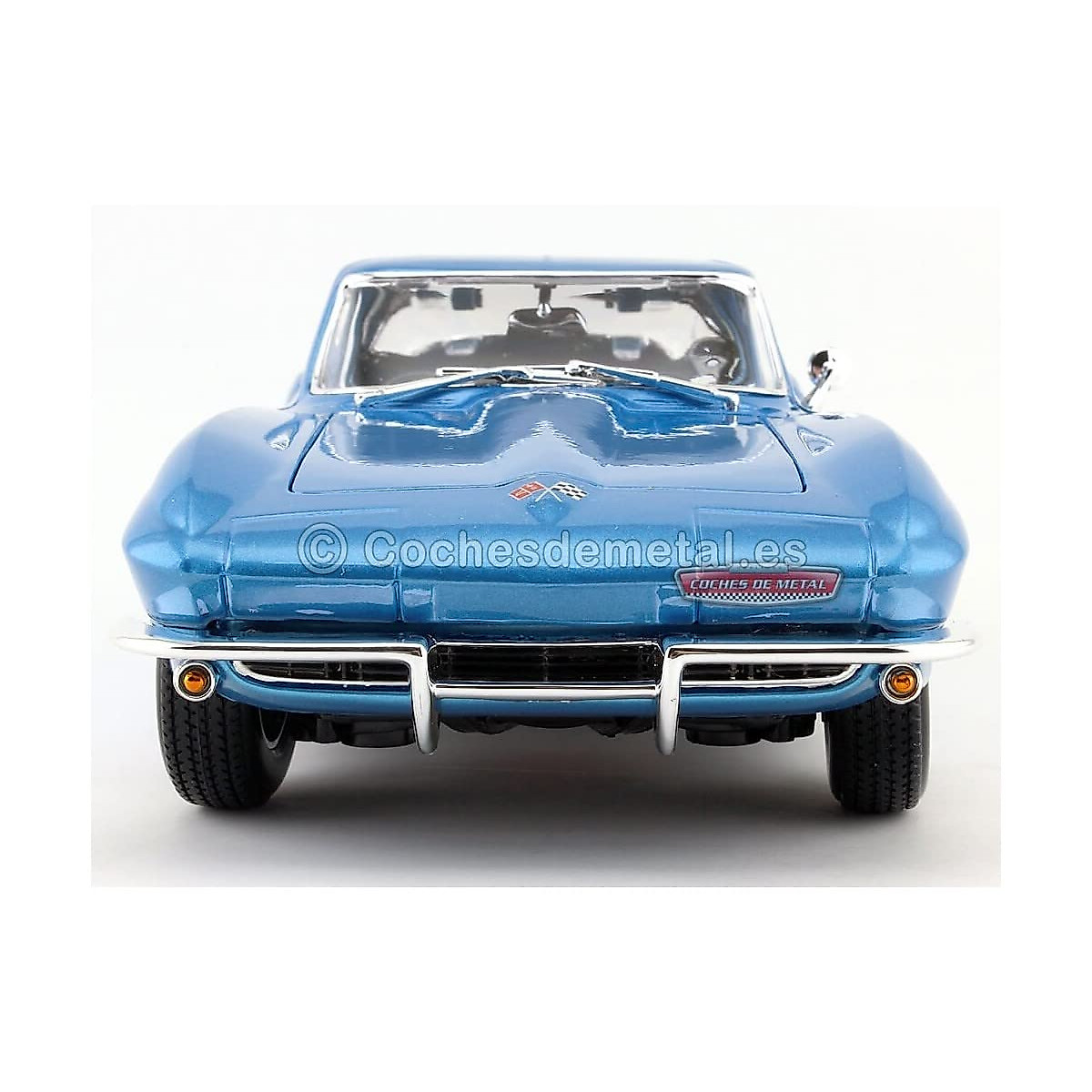 Maisto Die Cast 1:18 Scale 1965 Chevrolet Corvette (Colors May Vary)