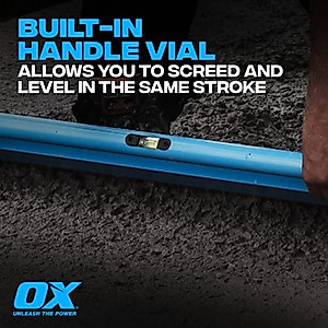 OX TOOLS Pro Series 96-Inch Concrete Screed with Leveling Vial | Aluminum | Lightweight & Reversable Handle | Screed for Cutting and Smoothing | 8' Concrete Screed