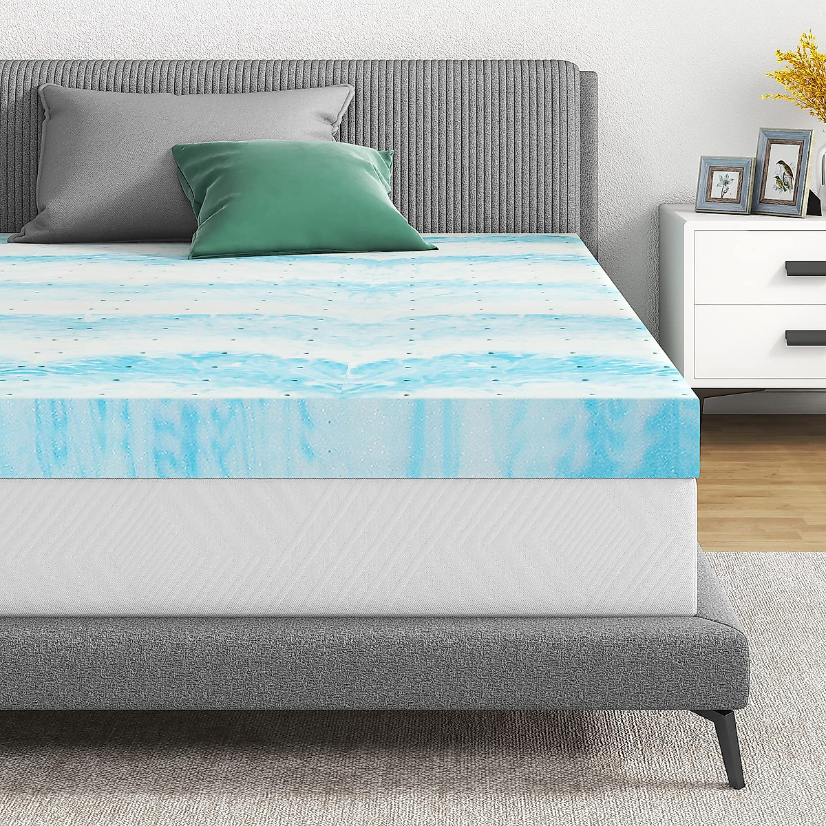 Airdown Mattress Topper, 4 Inch Gel Infused Memory Foam Mattress Topper, Queen