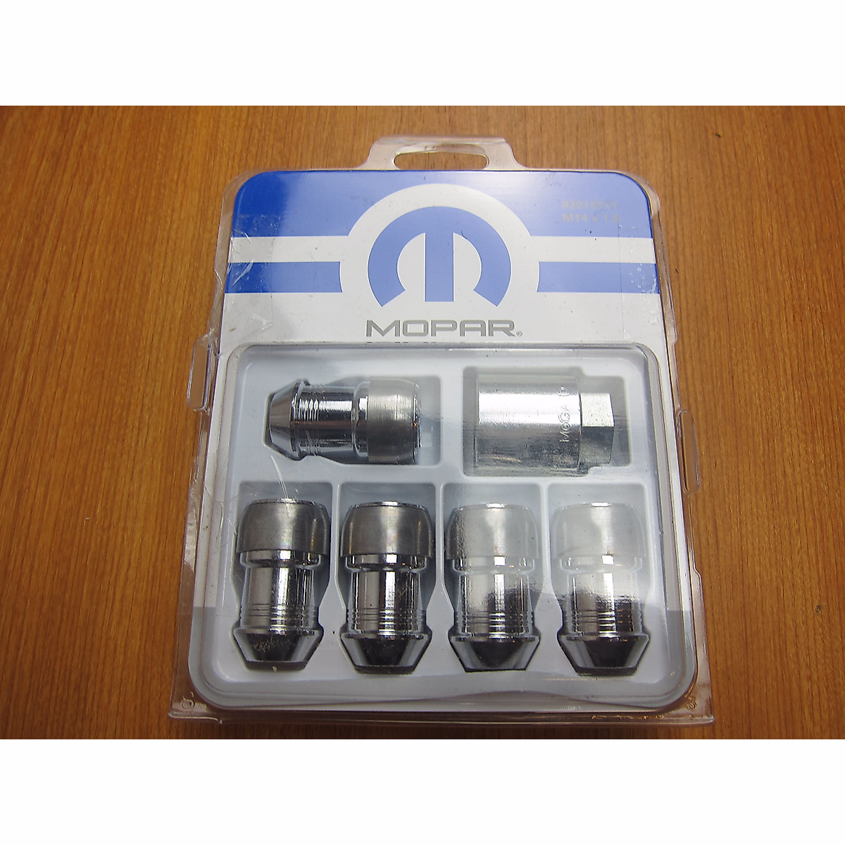 Jeep Wrangler JL Wheel Lock Locking Lug Nut Kit Mopar OEM