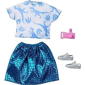 Barbie Fashions Complete Looks 4 of Doll Clothes Inspired by Popular Brand Roxy, Complete Look with Outfit & Accessories Dolls, Gift for Kids 3 to 8 Years Old