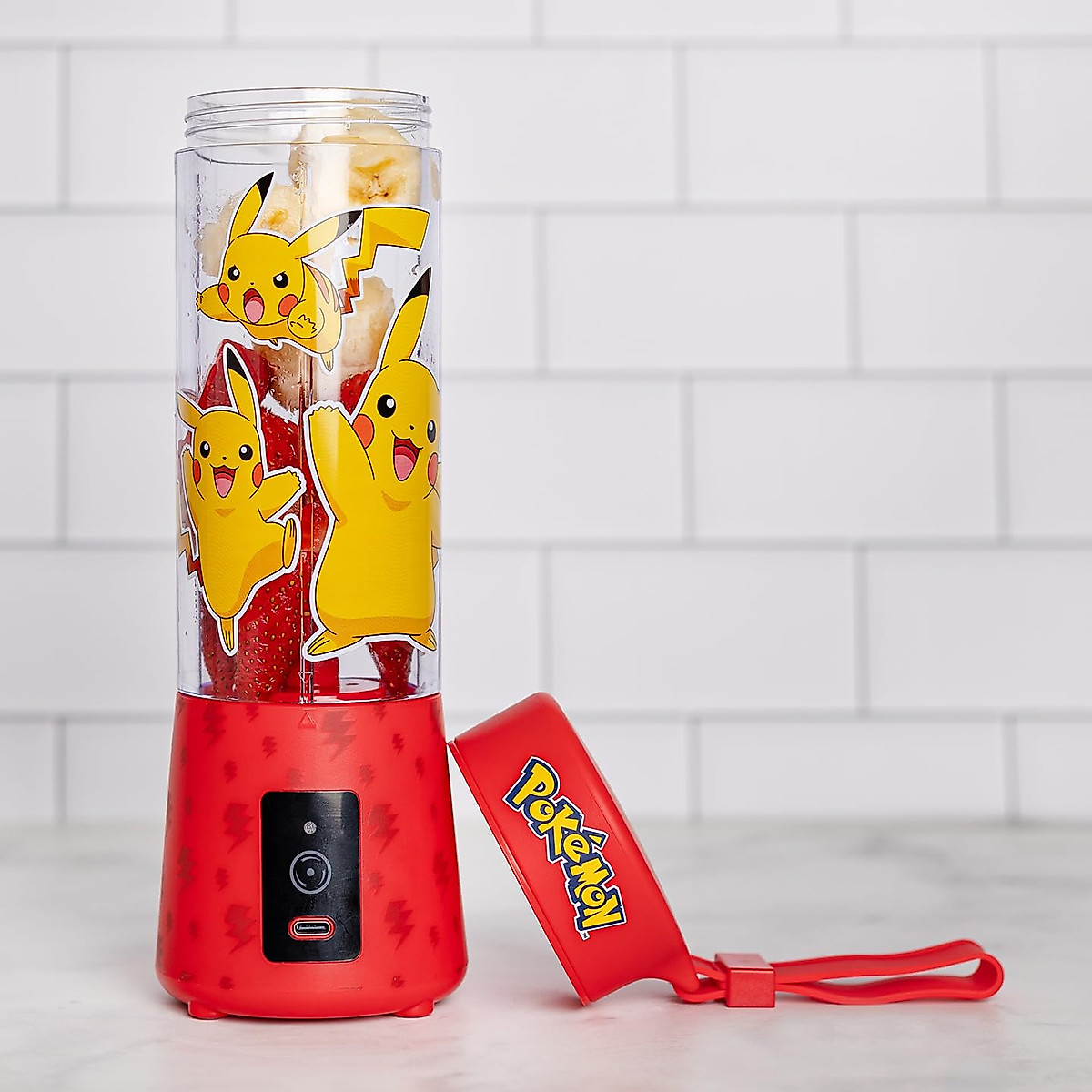 Uncanny Brands Pok mon Pokémon USB-Rechargeable Portable Blender