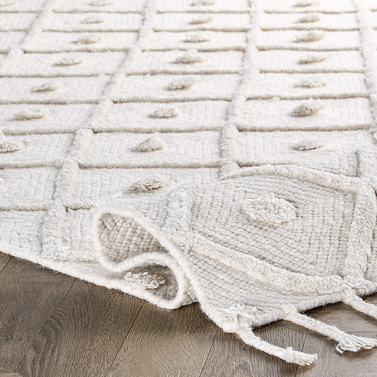 nuLOOM Jinny Moroccan Wool Tasseled Area Rug, 5x8, Ivory