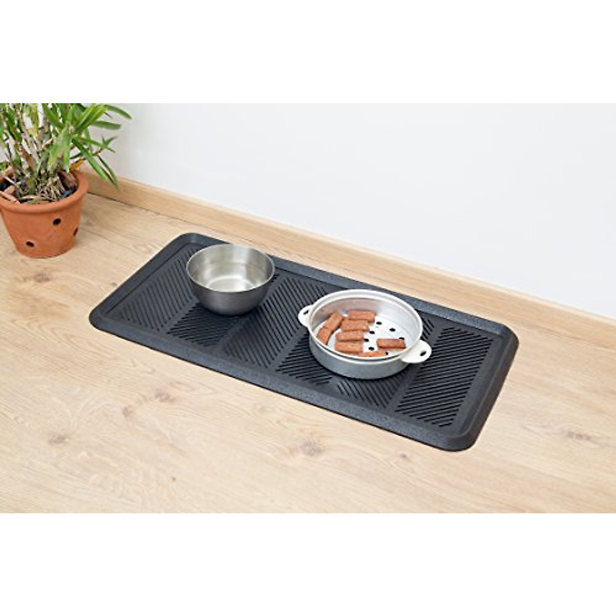 Iron Gate - Heavy Duty Big Foot Boot Tray Door Mat 16x32 - Indoor or Outdoor Use - Multi Purpose - 100% Rubber Construction - Entryway, Garage, Pets, Painting Projects, Clean Ups