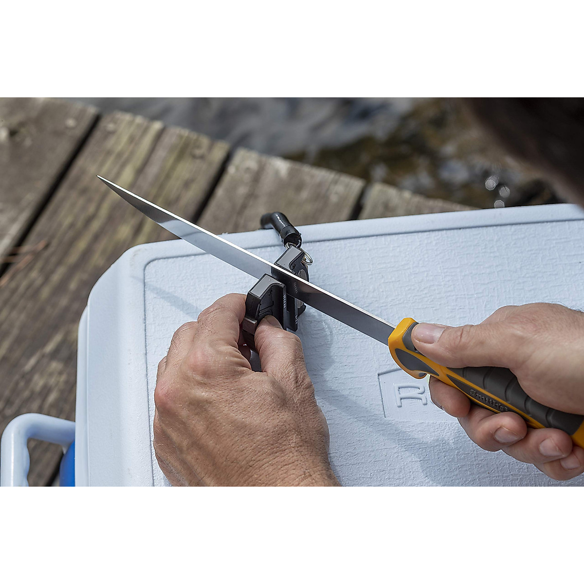 Smith’s 51056 RegalRiver 9-Inch Fillet Knife,Yellow & Grey,Stainless Steel Blade,TPE Soft Grip Handle,Durable Plastic Sheath,Lanyard Hole,Freshwater Fishing Knife,Large Fish Cleaning Knife