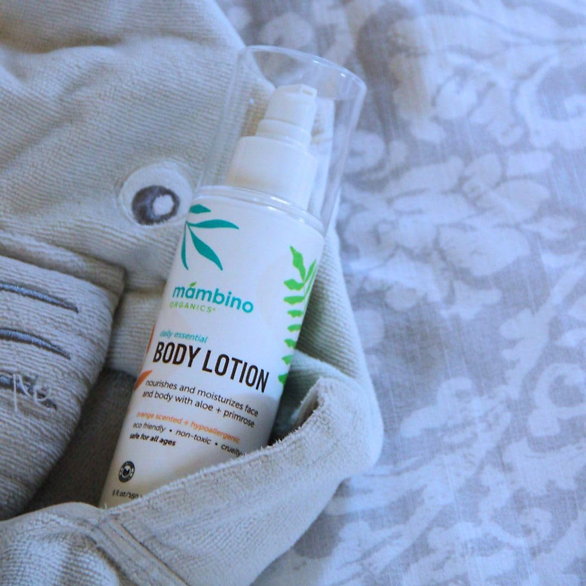 Mambino Organics Daily Essential Face And Body Lotion, Coconut + Primrose, 5 Fluid Ounces