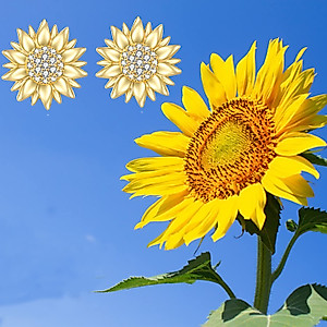 KECHO 14k Gold Sunflower Earrings for Women, Gold Flower Stud Earrings Jewelry Gifts for Her (Sunflower Earrings)