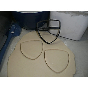 SHIELD KNIGHT GUARD PROTECTION MEDIEVAL TIMES OUTLINE COOKIE CUTTER MADE IN USA PR3175