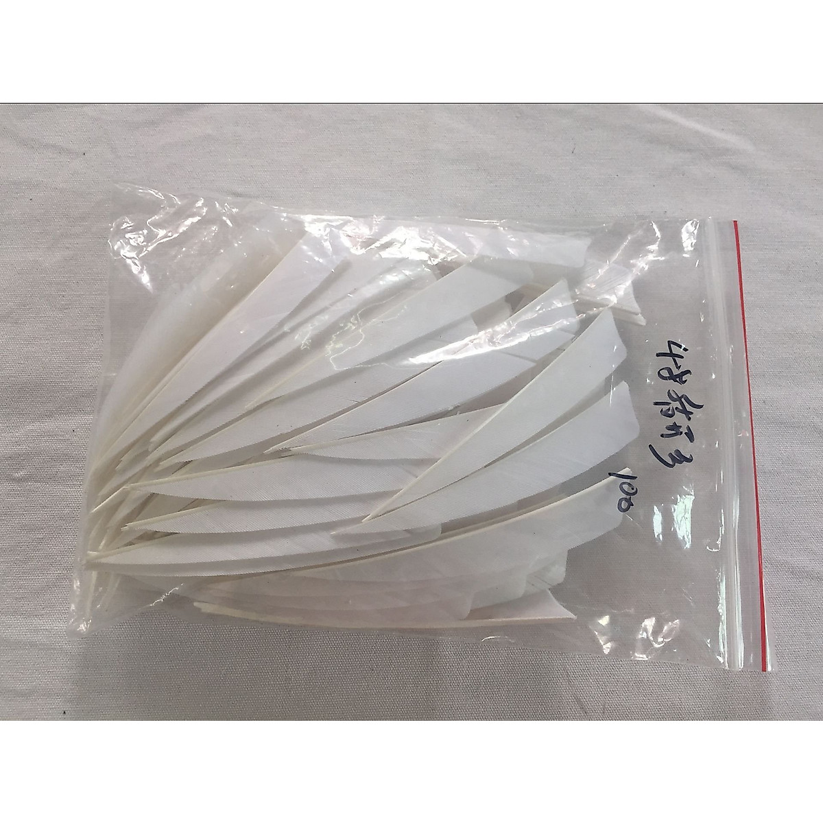 JIEXI HWYP Archery Fletches 4" Turkey Feather Fletching Shield Shape Pack of 100 (White, Right Wing)