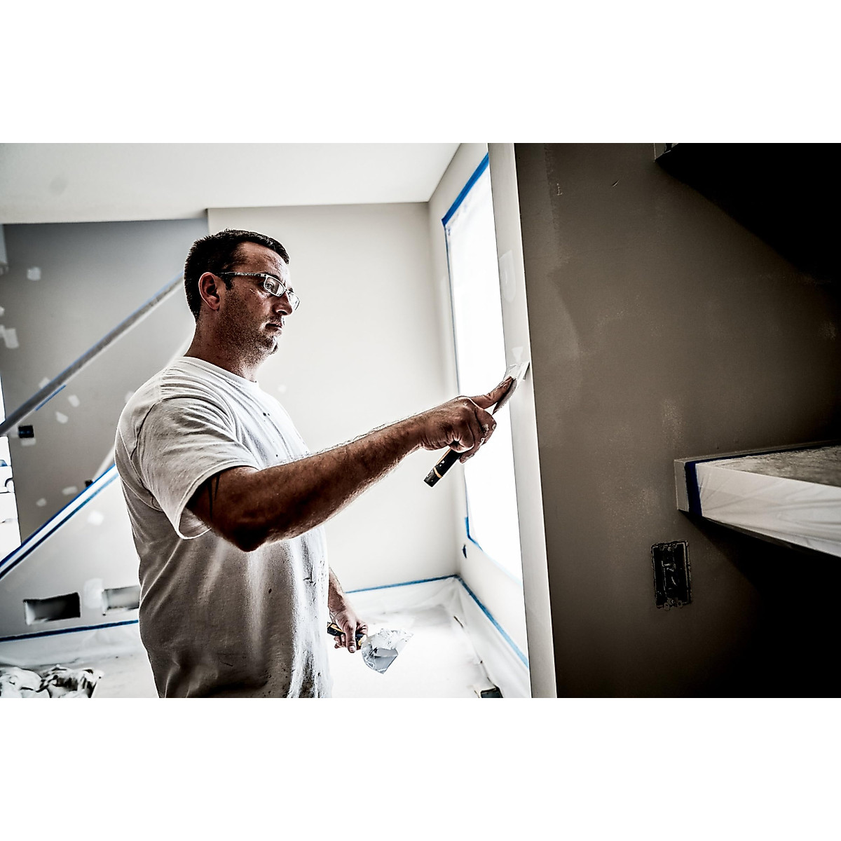 3M High Strength Small Hole Repair Kit, Inlcudes Spackling Compound, Putty Knife, Sanding Sponge, and Self-Adhesive Patch, For Hole Repairs Up To 3" in Diameter, Easy Wall Repair (SHR-KIT)