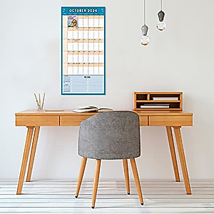 2024 Family Planner, 17-Month Calendar Planner: August 2023 - December 2024, 12" x 12" - Retro Mama