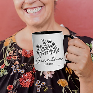 Christmas Gifts for First Time Grandparents - Grandparents Baby Announcement Gifts Est 2025, Pregnancy Announcement For Grandparents Mug Set, Promoted To Grandparents, New Grandma And Grandpa Mugs